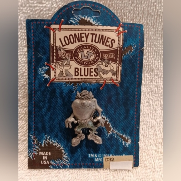 Warner Bros. | Other | Vintage Looney Tunes Taz Blues Pewter Locking ...
